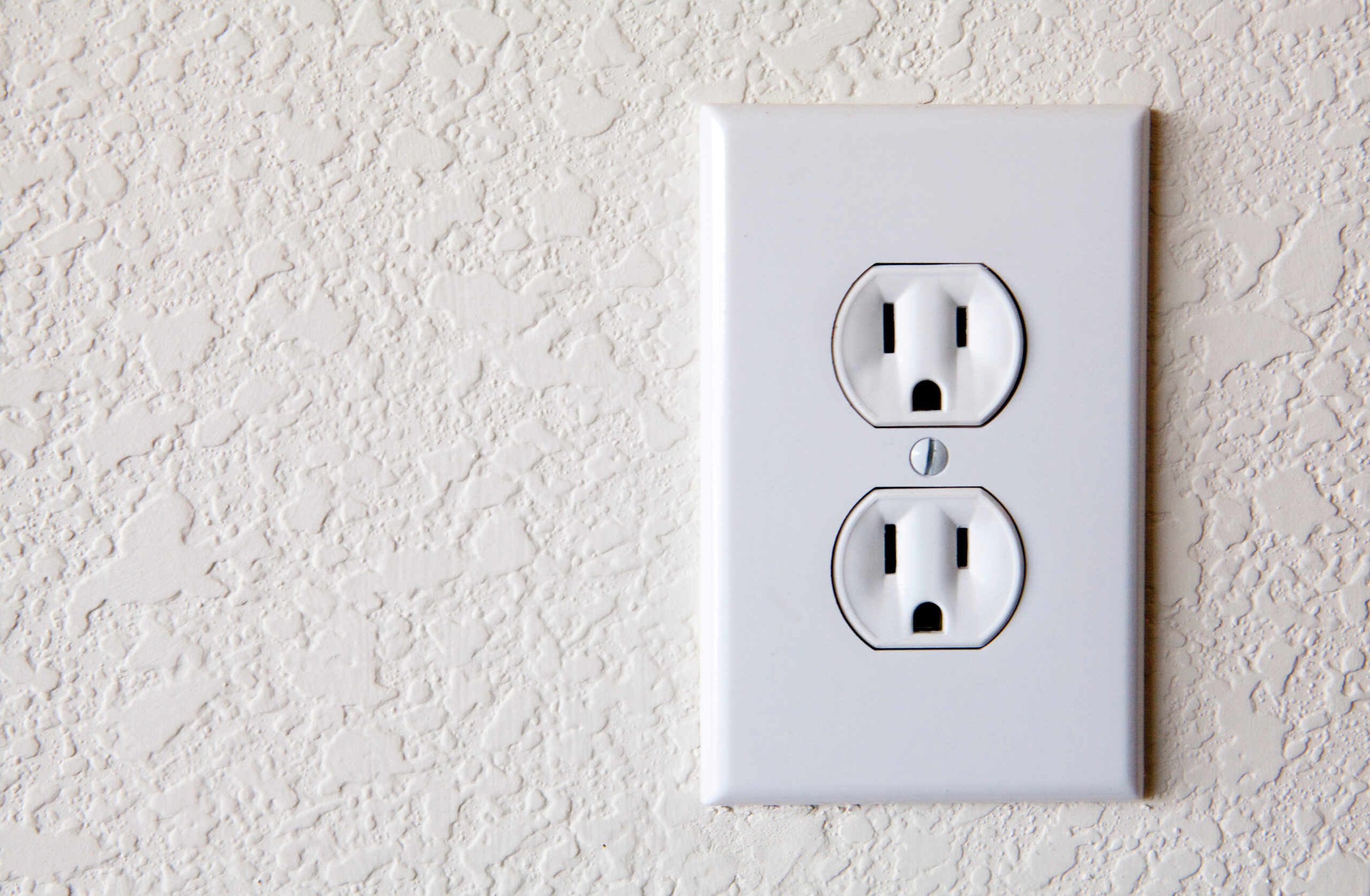 How to Replace an Outlet: A Complete Guide | KJ Electrical
